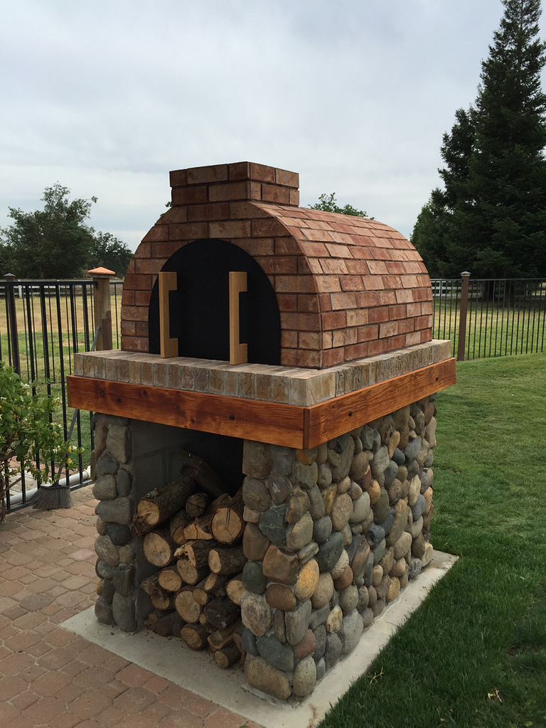 The Poff Family Wood-Fired Outdoor Brick Pizza Oven in California ...